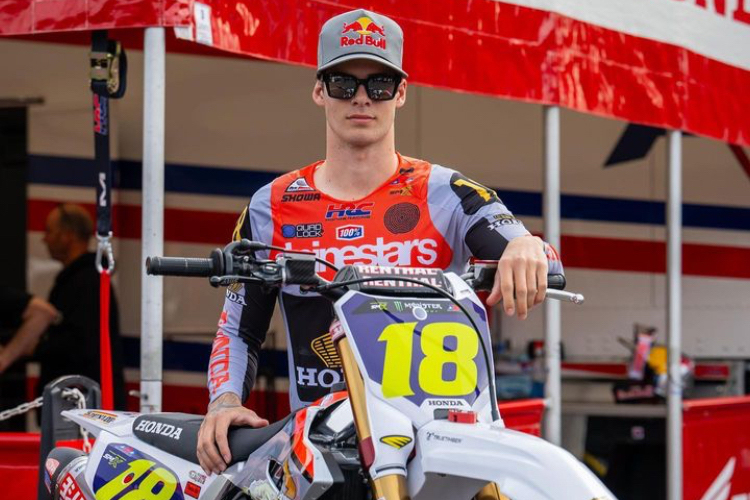 Jett Lawrence (Honda): Schrecksekunde am Medientag / US-Supercross ... Jett Lawrence (Honda): Schrecksekunde am Medientag / US-Supercross ...